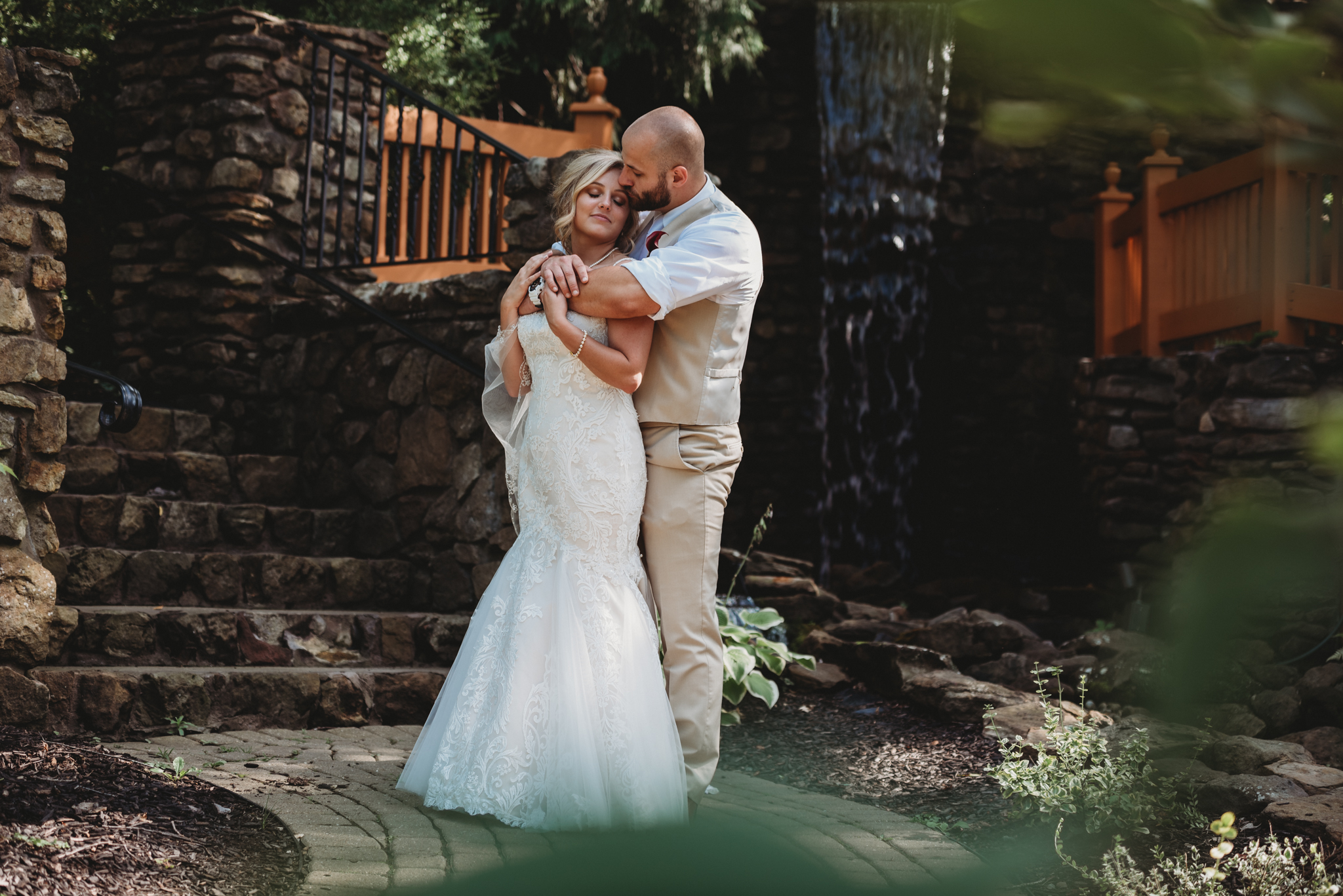 Landoll's Mohican Castle For An Unforgettable Wedding Day ...